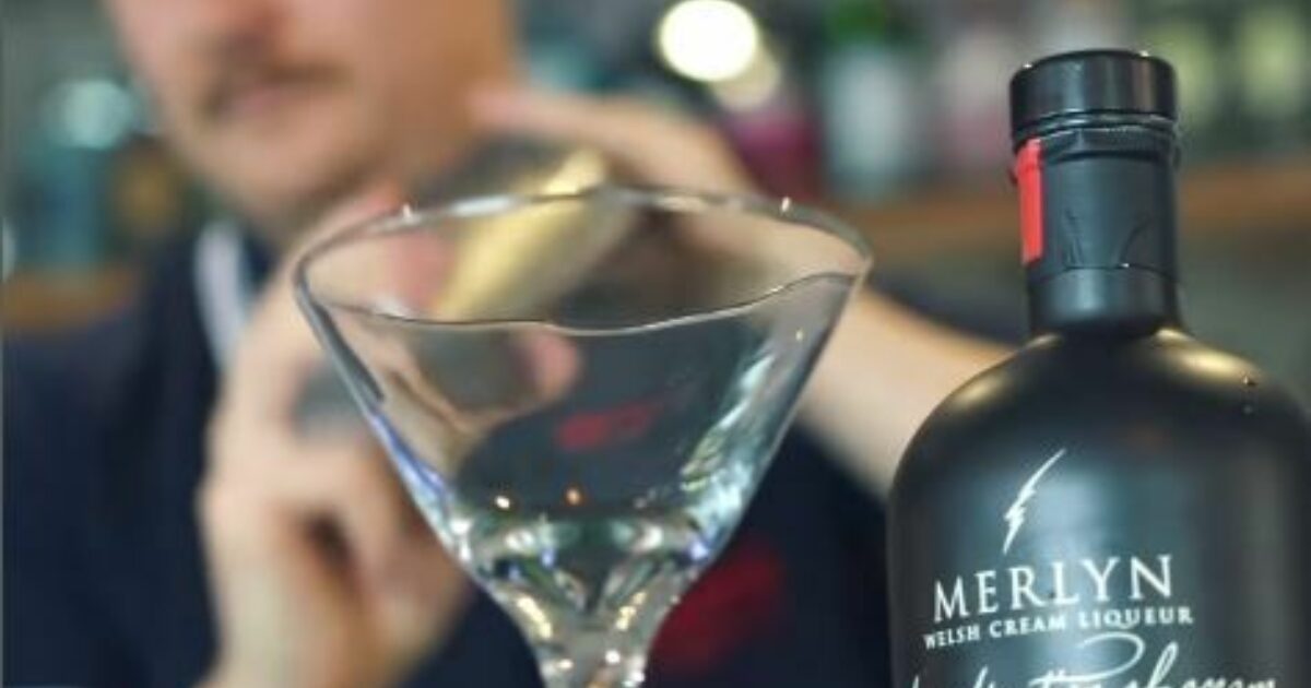 Dylan's Restaurant | We have a new drinks menu! | Mae gennym fwydlen…